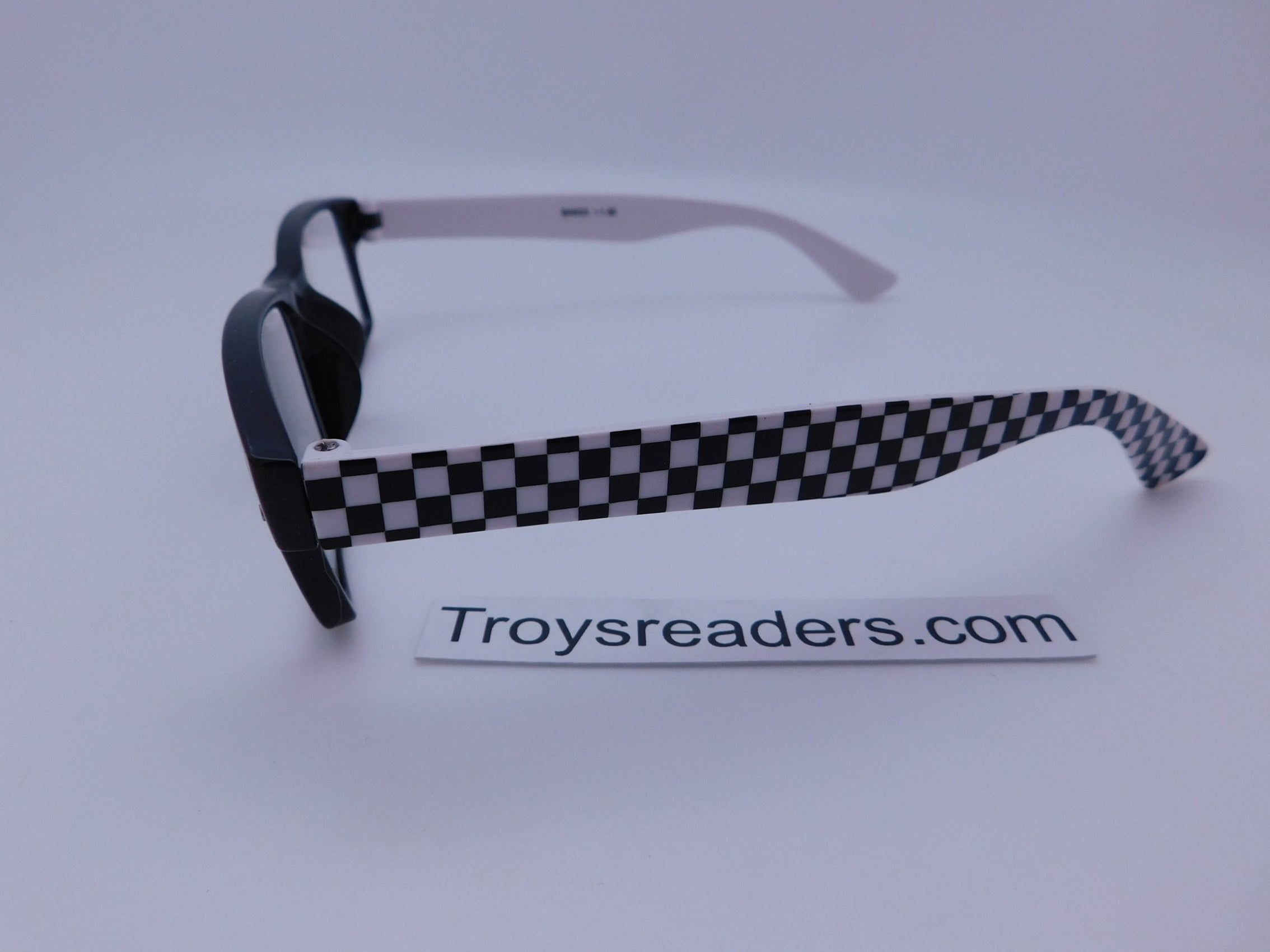Black And White Readers In Four Styles — Troy's Readers